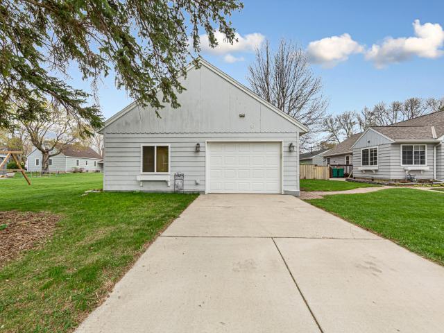 302 W Douglas Street