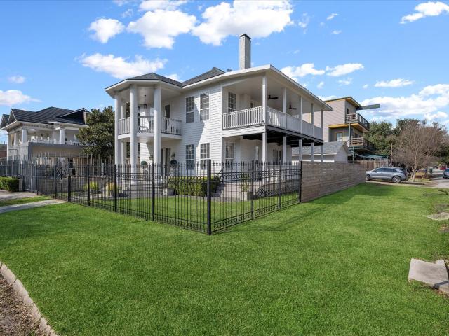302 W Drew St, Houston, TX 77006 | MLS #70508
