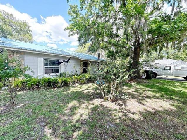 302 W Hunt Ave, Bushnell, FL 33513