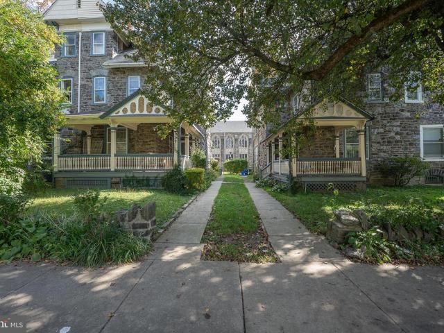 302 W School House Lane
