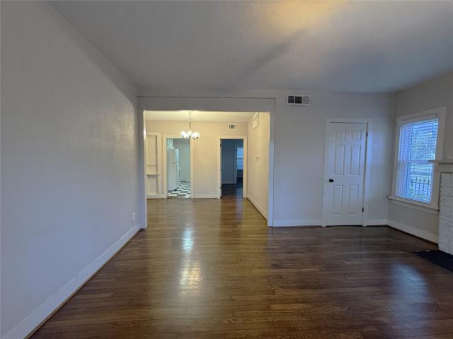 302 W Saulnier Street 2