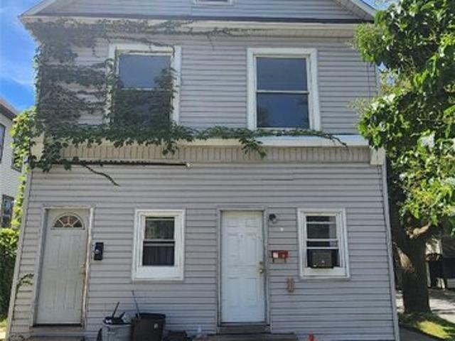 302 Wallace St, Erie, PA 16507