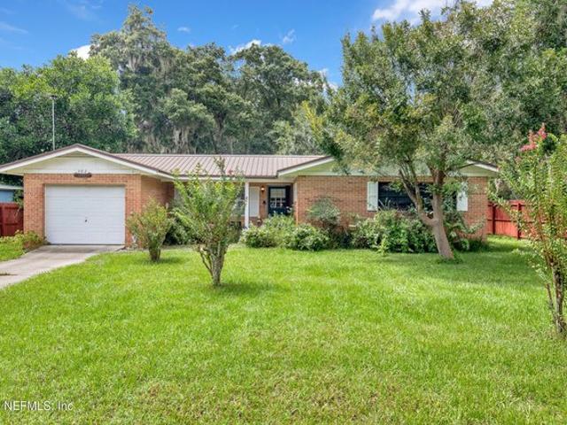 302 Westover Cir, Palatka, FL 32177