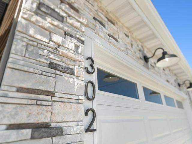 302 Willow St Unit 302, Pardeeville, WI 53954