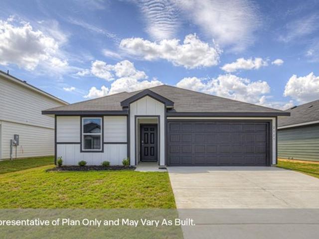 302 Windflower Cv, Luling, TX 78648