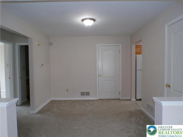 302 Windsor Place 302