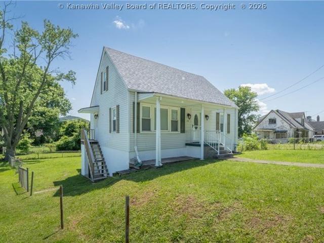 302 Winfield Rd, Saint Albans, WV 25177