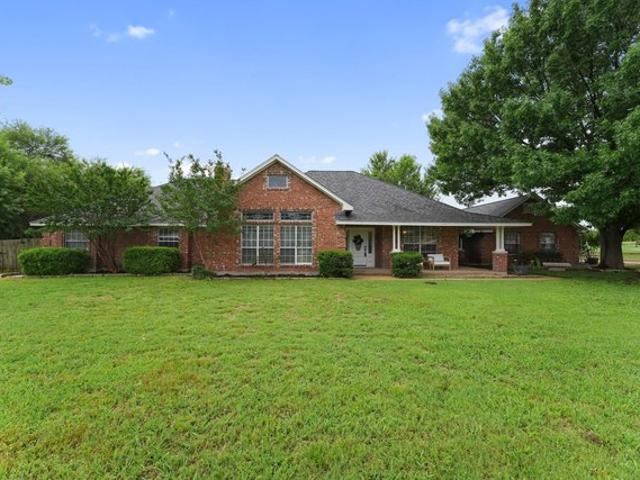 302 Thorntree Dr, Ovilla, TX 75154