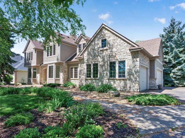 3034 Edgewater Drive
