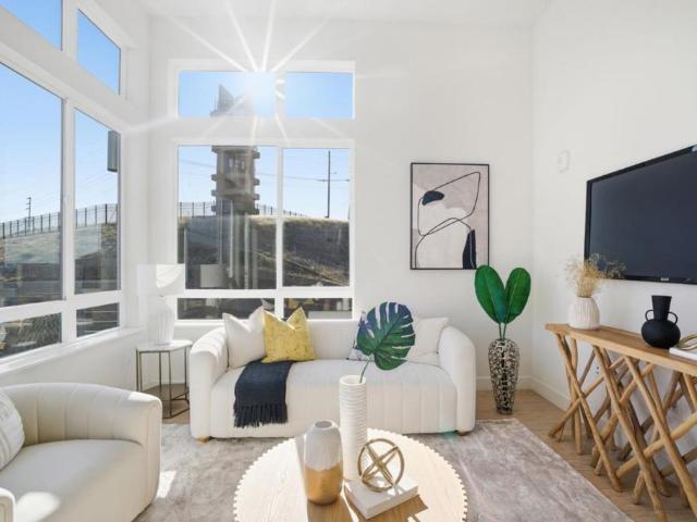 3034 Empoli Street 9