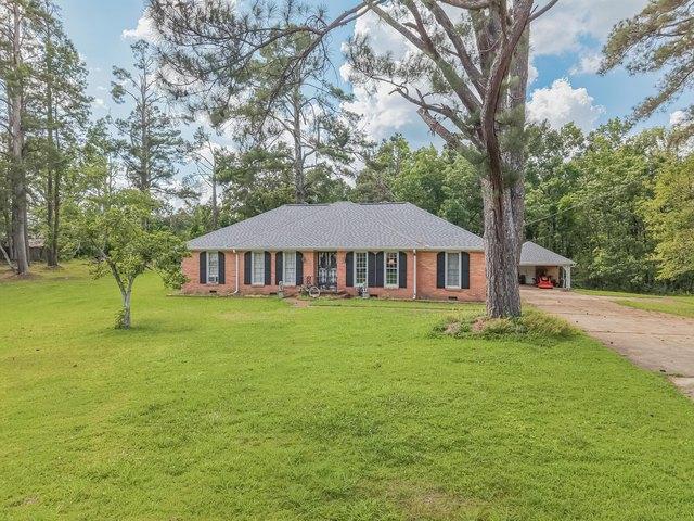 3034 Lake Terrace Dr, Corinth, MS 38834