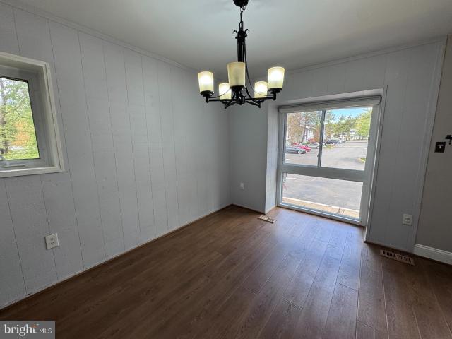 3034 Sugar Ln, Vienna, VA 22181 | MLS #VAFX2302 | Compass