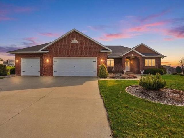 3034 Saddle Brooke Trl, Sun Prairie, WI 53590