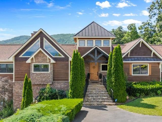 3034 Smoky Bluff Trl, Sevierville, TN 37862