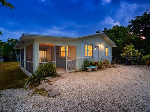 30354 Palm Dr, Big Pine Key, FL 33043