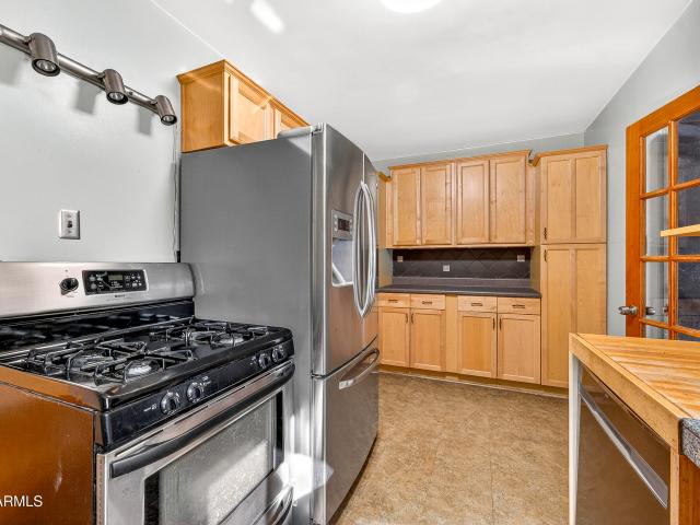 3035 E LEWIS Drive