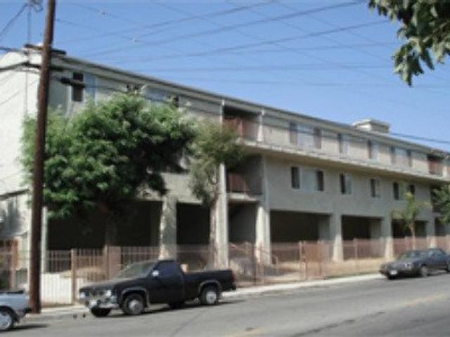 3035 Sierra St, 3 beds, 1 full bath