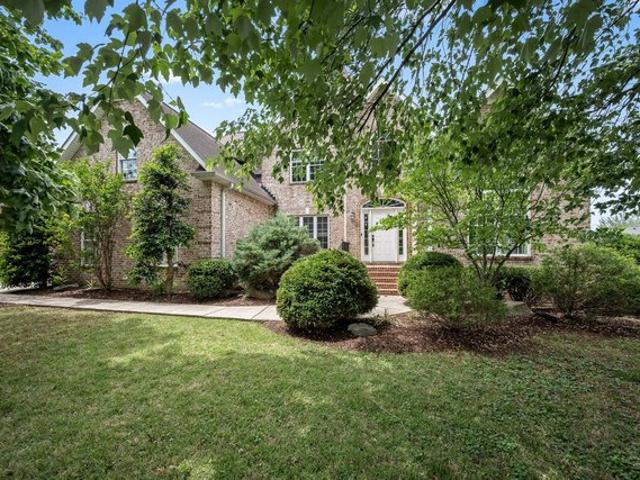 3035 Twisted Oak Dr, Murfreesboro, TN 37129
