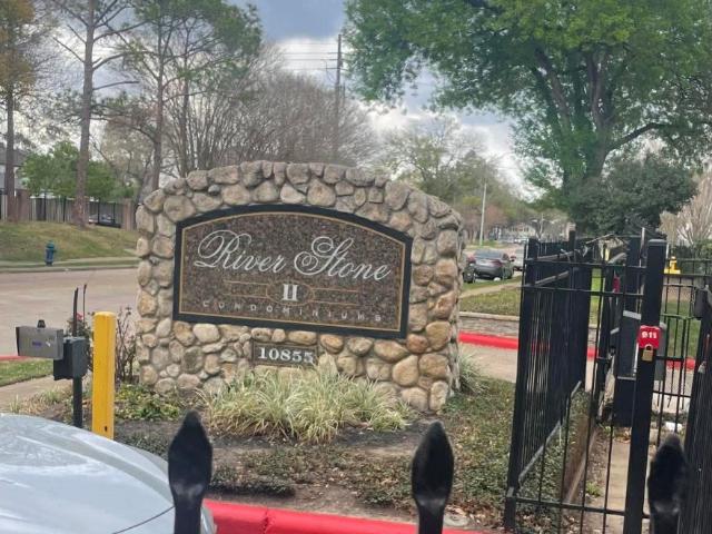 3035 Walnut Bend Ln, Unit 26, Houston, TX 77042 | MLS #34844 | Compass