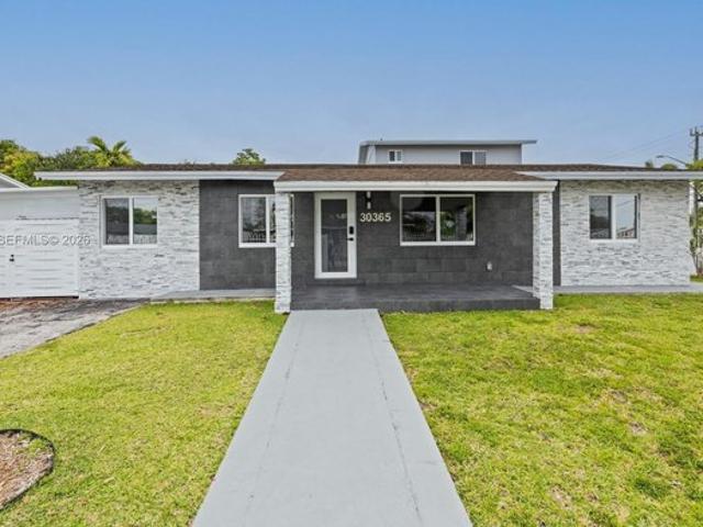 30365 SW 152nd Ct, Homestead, FL 33033