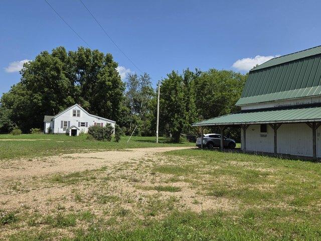 30369 M 40, Paw, MI 49079