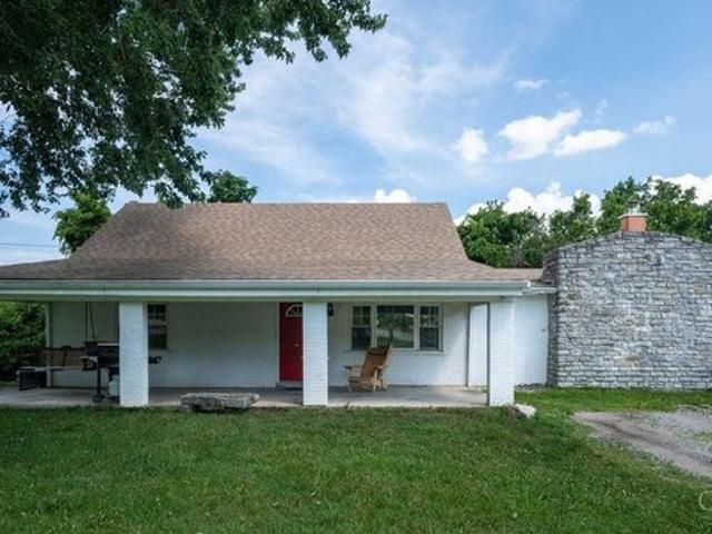 3036 Fiddlers Green Rd, Cincinnati, OH 45248