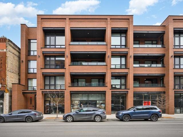 3037 N Lincoln Ave Ph 3, Chicago, IL 60657