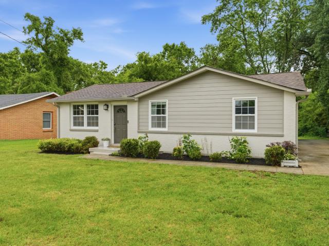 3037 Kings Ln