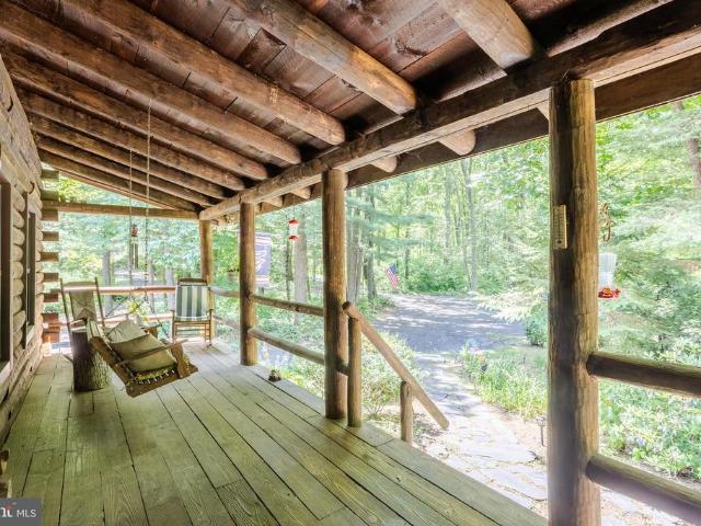 3037 Rocks Road