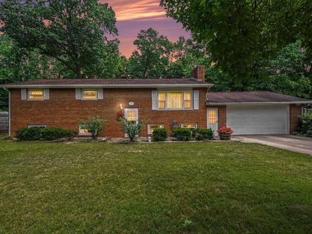 3037 S 13th St, Niles, MI 49120