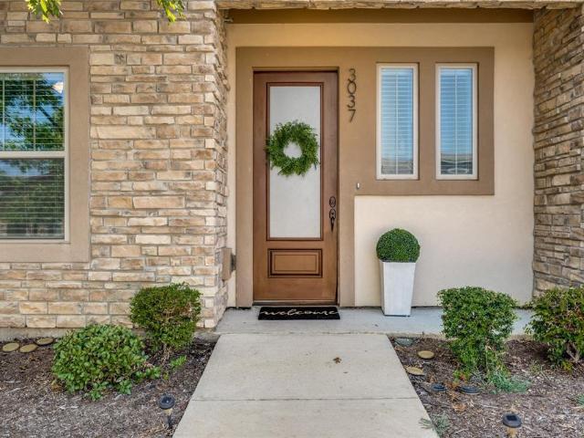 3037 Solana Circle