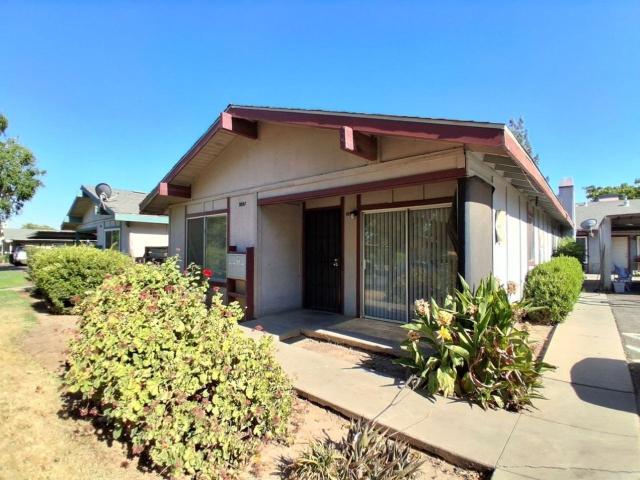 3037 W Pontiac 2 Bedroom Apartment for Rent at 3037 W Pontiac Way, Fresno, CA 93722