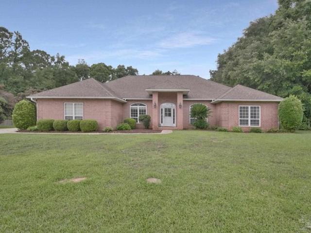 3038 Eagle Point Dr, Pace, FL 32571
