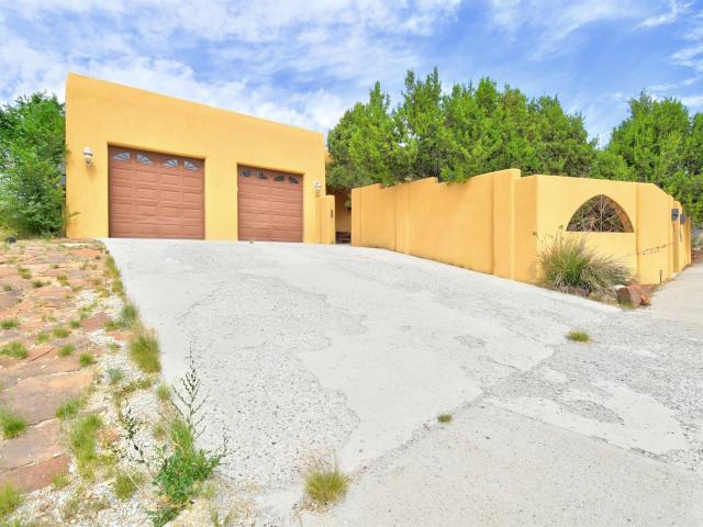 3038 Governor Lindsey Road