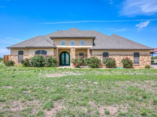 3038 Lineman Ln, Christoval, TX 76935