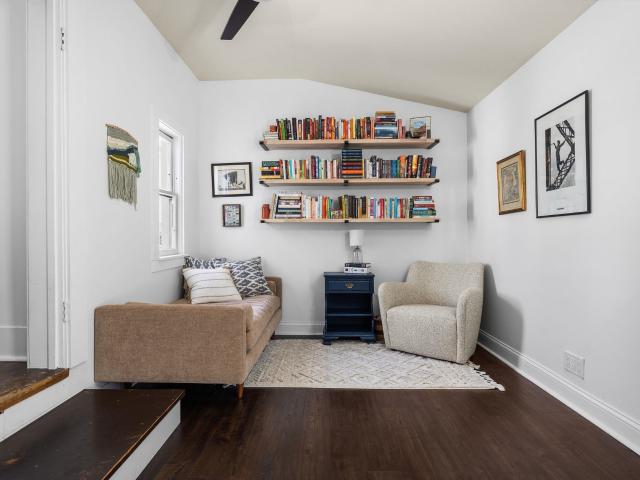 3038 Sullivan Street