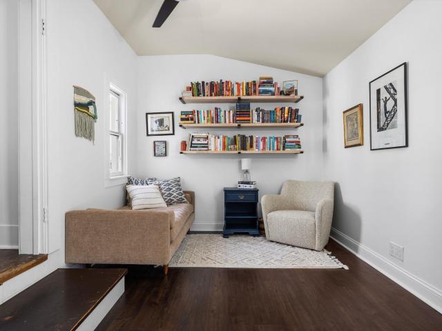 3038 Sullivan Street