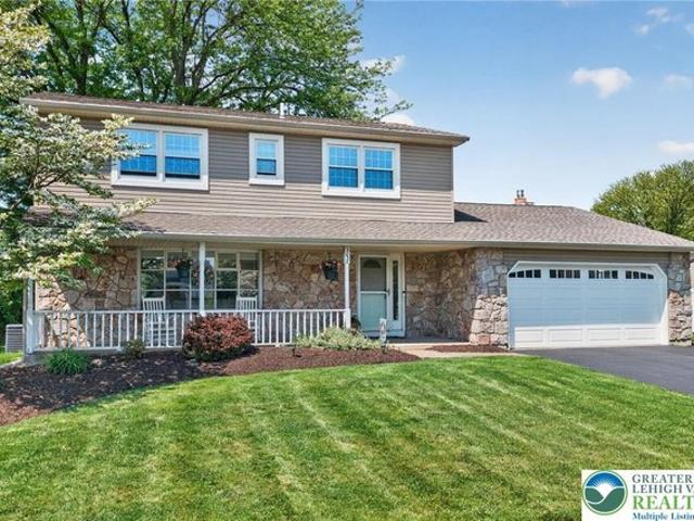 3038 Sequoia Dr, Lower Macungie Township, PA 18062