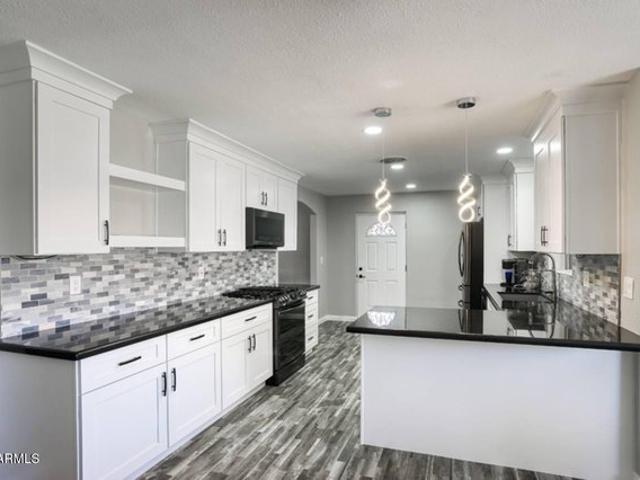 3038 W Charter Oak Rd, Phoenix, AZ 85029