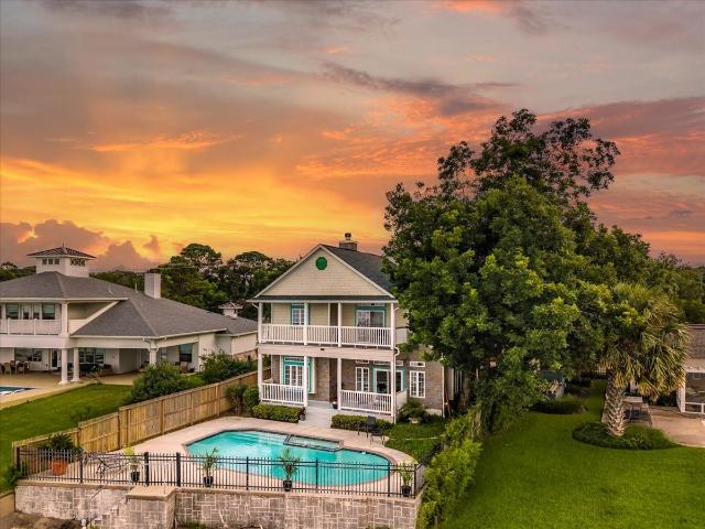 3039 Bayshore Dr, Bacliff, TX 77518 | MLS #36507