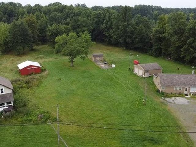3039 Parkman Ave, Warren, OH 44481