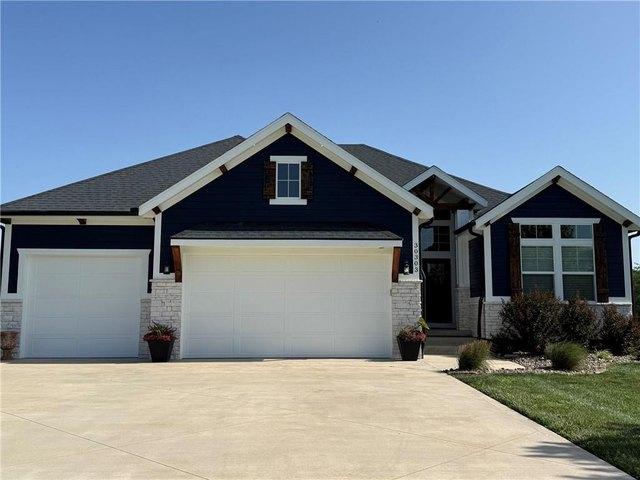 30303 Woodland Dr, Pleasant Hill, MO 64080