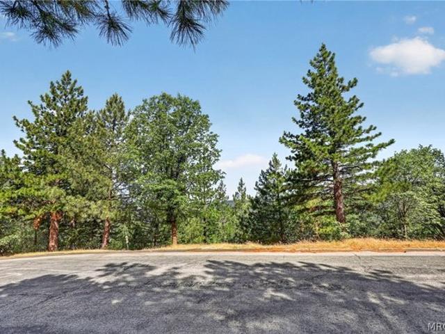 30308 Leprechaun Dr, Running Springs, CA 92382