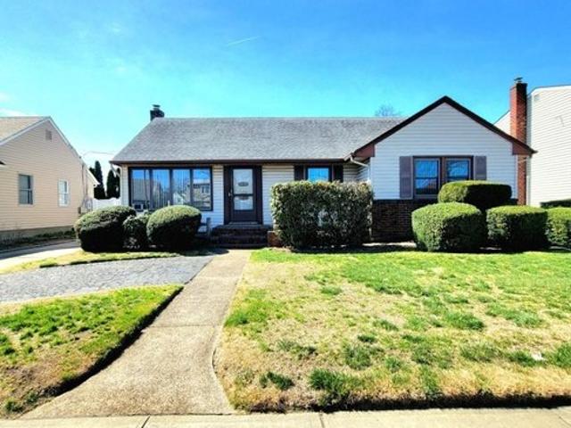 3030 N Jerusalem Rd, Wantagh, NY 11793