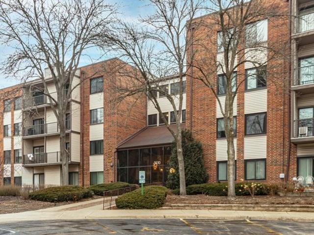 3030 Pheasant Creek Dr Apt 307, Northbrook, IL 60062