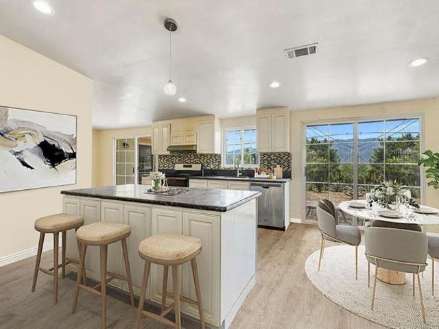 3030 Stevens St, La Crescenta, CA 91214
