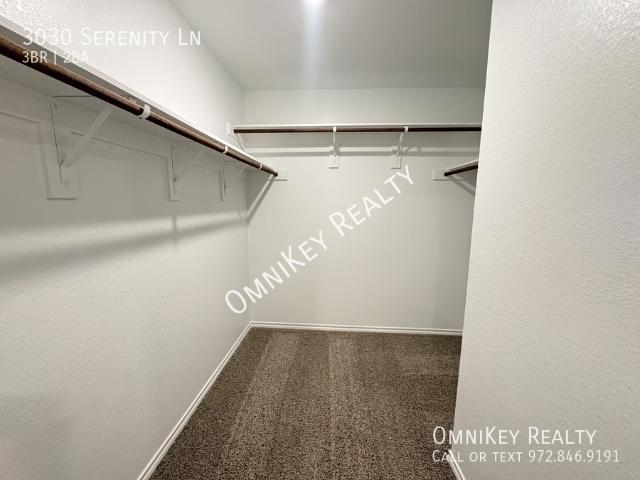 3030 Serenity Ln, 3 beds, 2 full baths