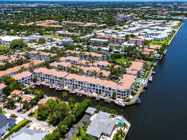 3030 Waterside Cir, Boynton Beach, FL 33435