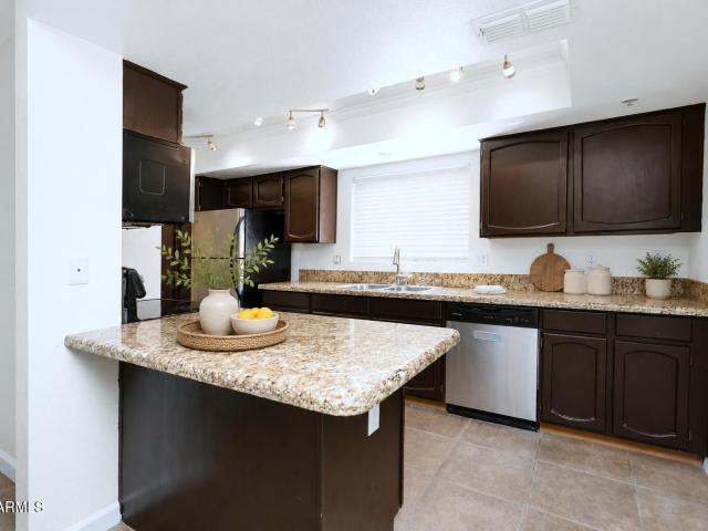 3031 n civic center plaza # 145