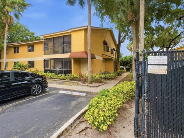 3031 N Oakland Forest Dr Apt 201, Oakland Park, FL 33309